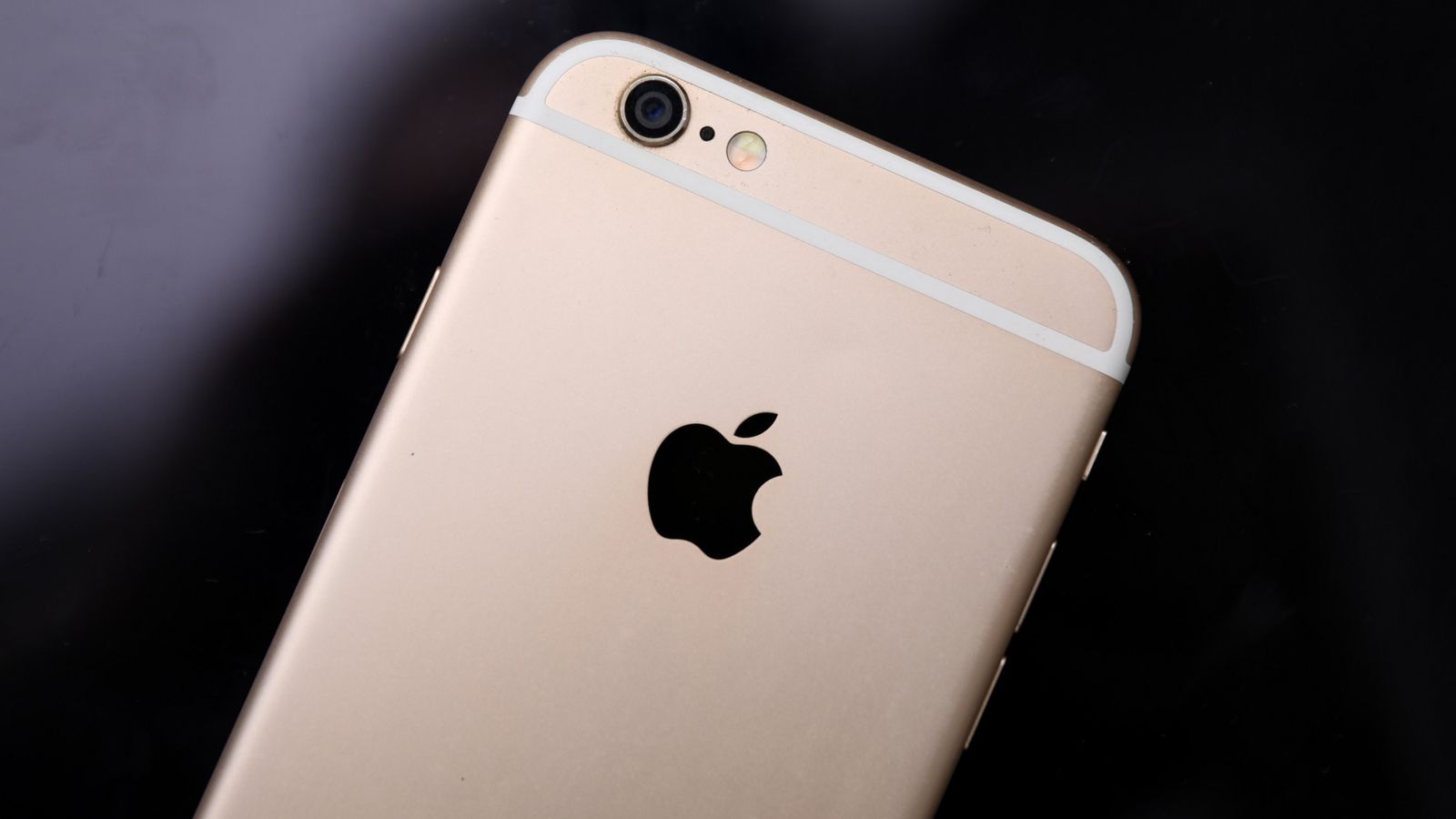 Apple iPhone and iPad users just got a cool new update | T3