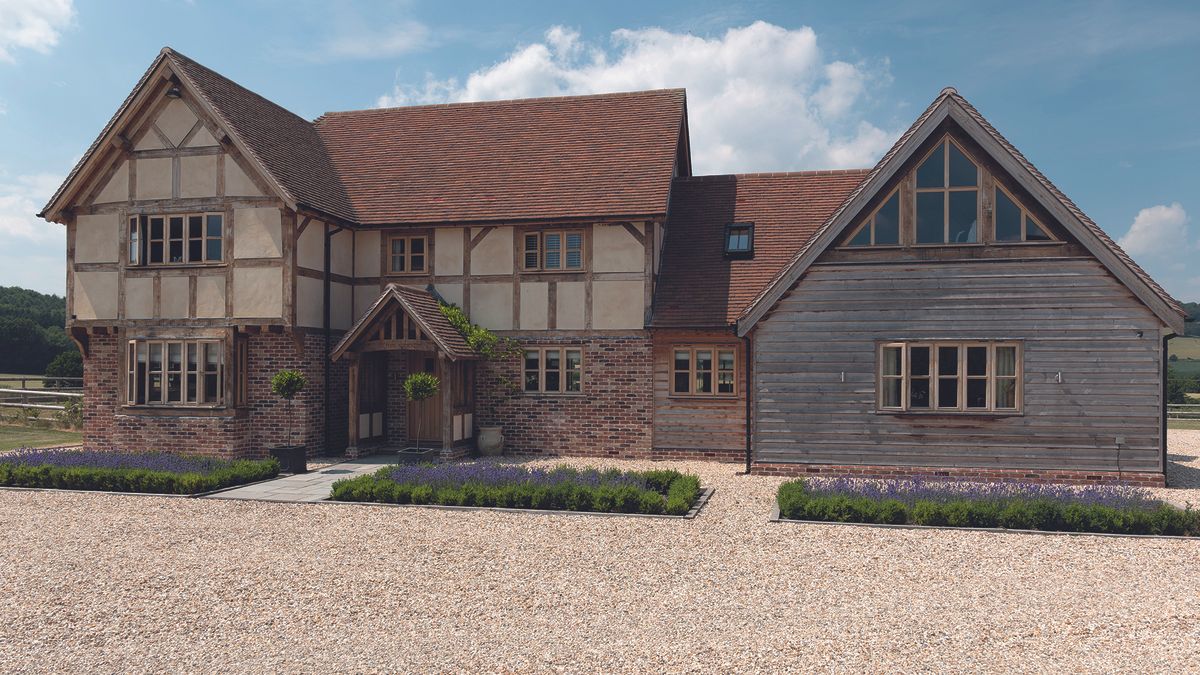 9 Front Garden Driveway Ideas for an Elegant Approach | Homebuilding