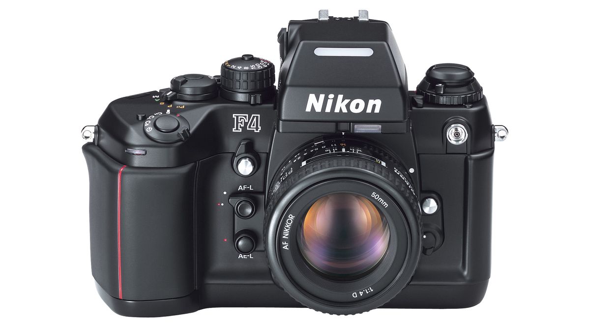 Two tribes go to war: 50 years of Canon/Nikon professional camera ...