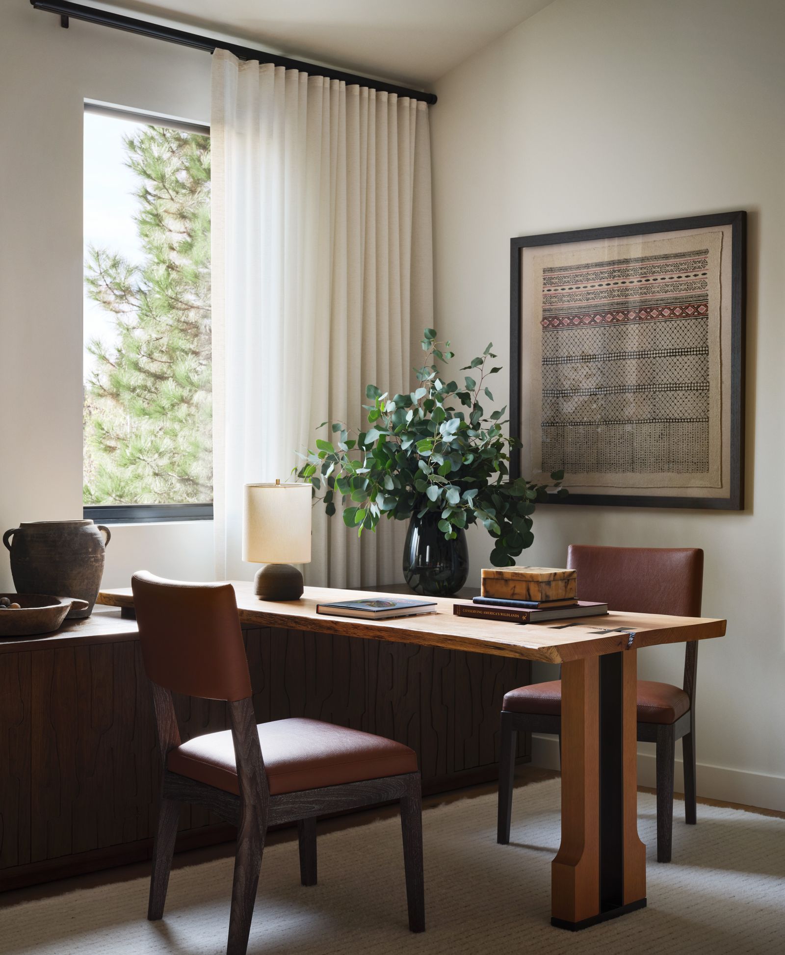 Things Minimalists Throw Out Every Day for a Tidier Home | Livingetc