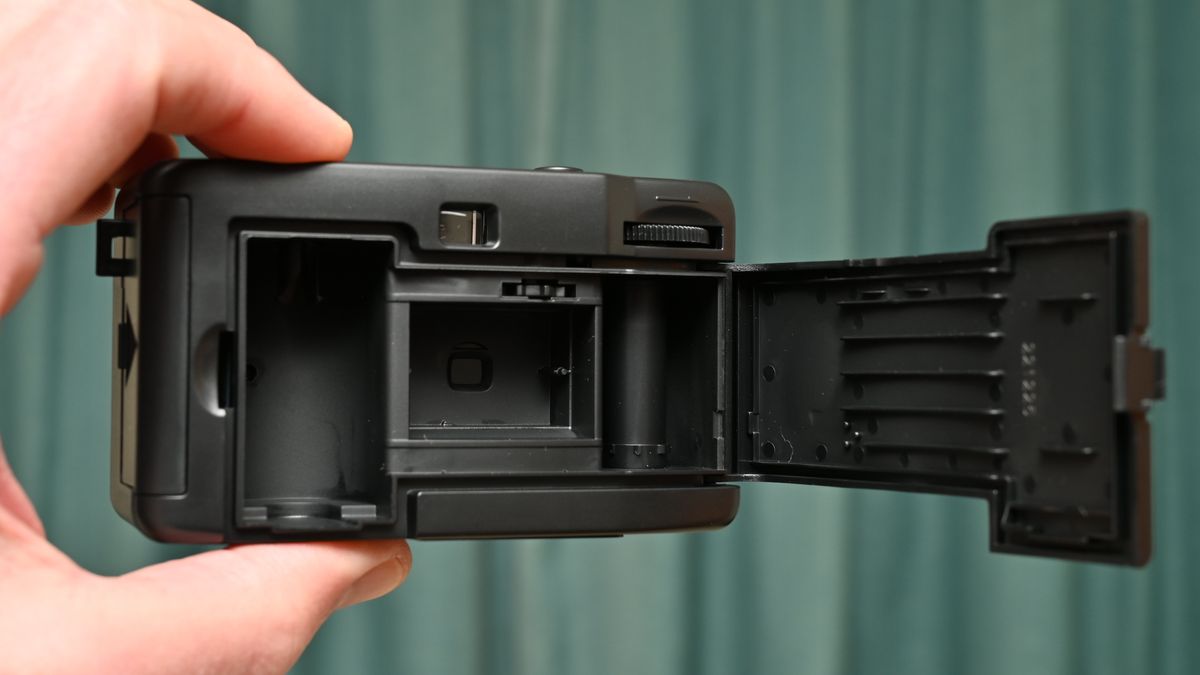Kodak i60 Reloadable Film Camera review: is it a case of style over ...