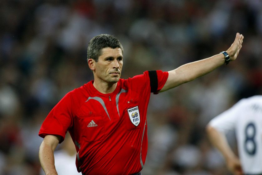 The most iconic football referees | FourFourTwo
