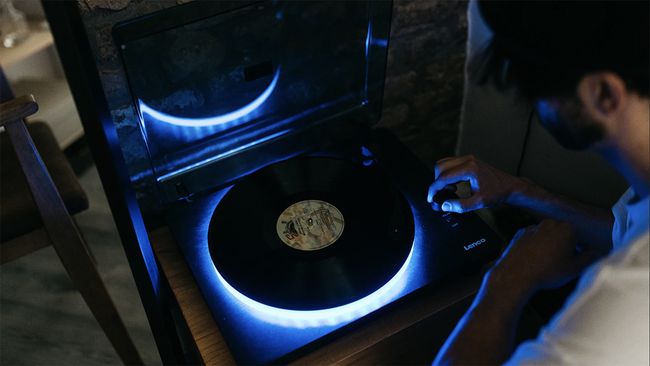 Lenco’s new LS-50 turntable range includes an LED model that changes ...