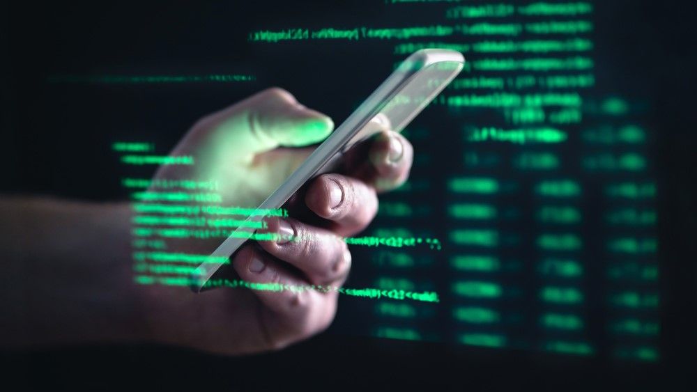 FBI tells iPhone and Android users to stop texting each other amid major security breach | Tom's ...