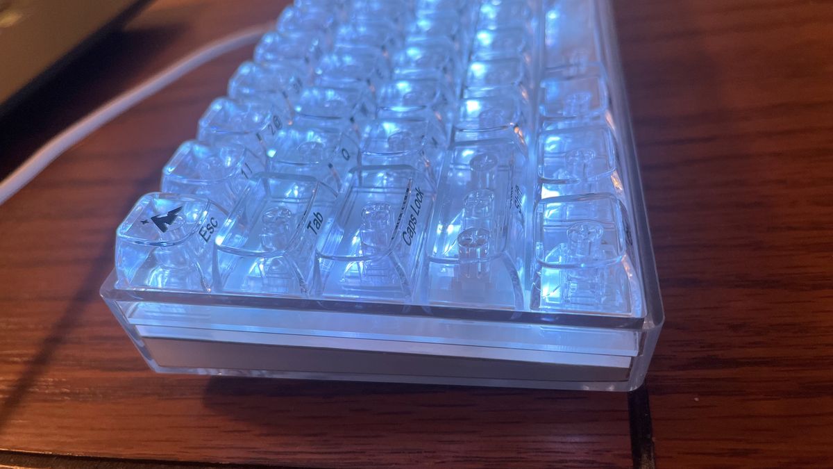 Higround OPAL Base 65 Keyboard with Silent Glacier Switch review: clear ...