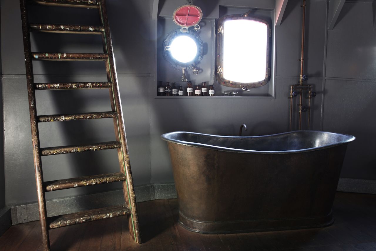 Explore a modern converted lighthouse home in London