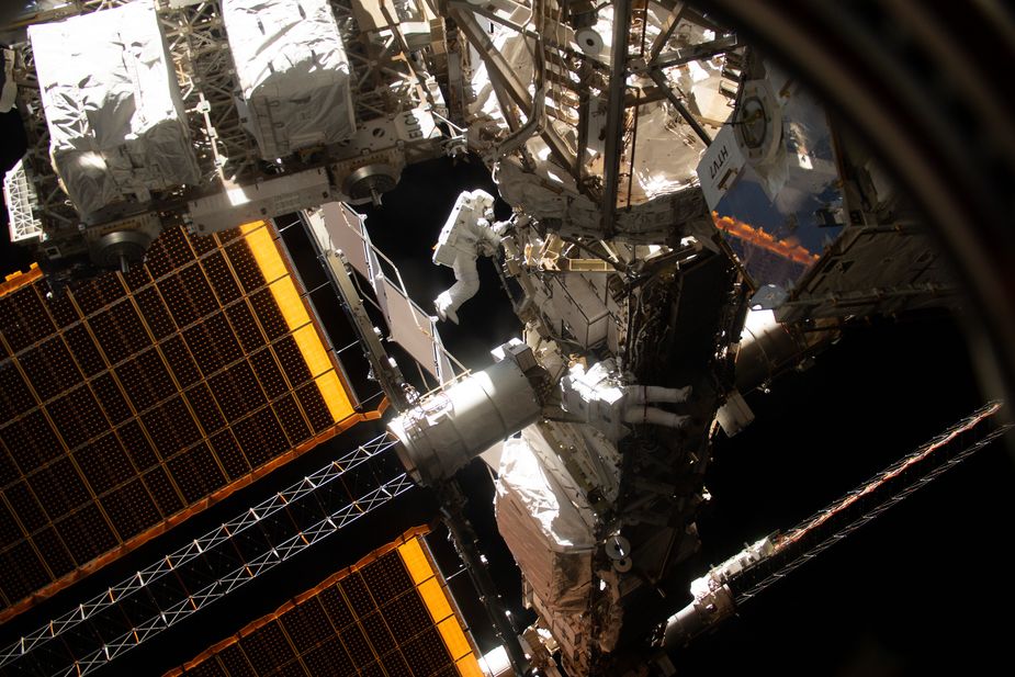 The Spacewalks of Expedition 59 in Photos | Space