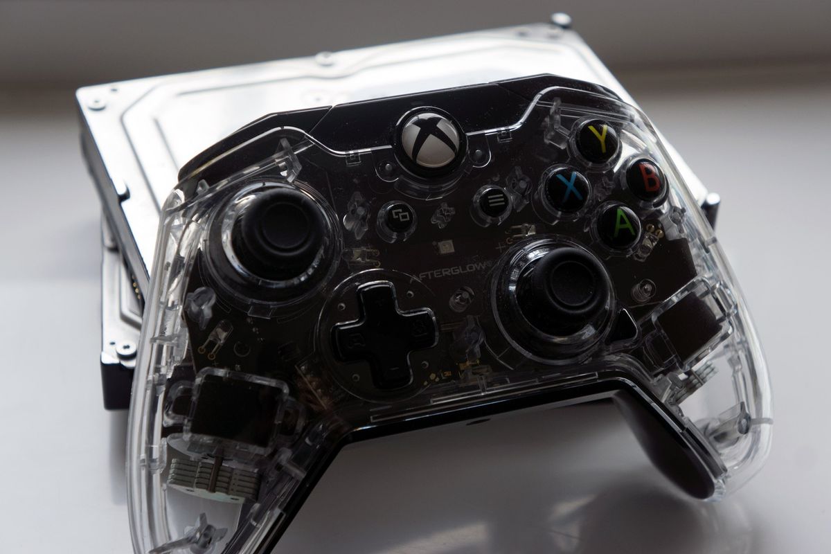 How to recycle and use your old hard drives with a docking station ...