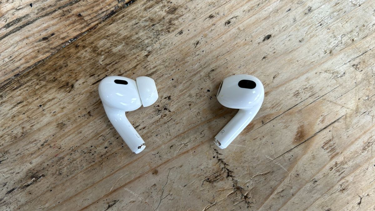 Apple AirPods Pro 2 Review | Coach