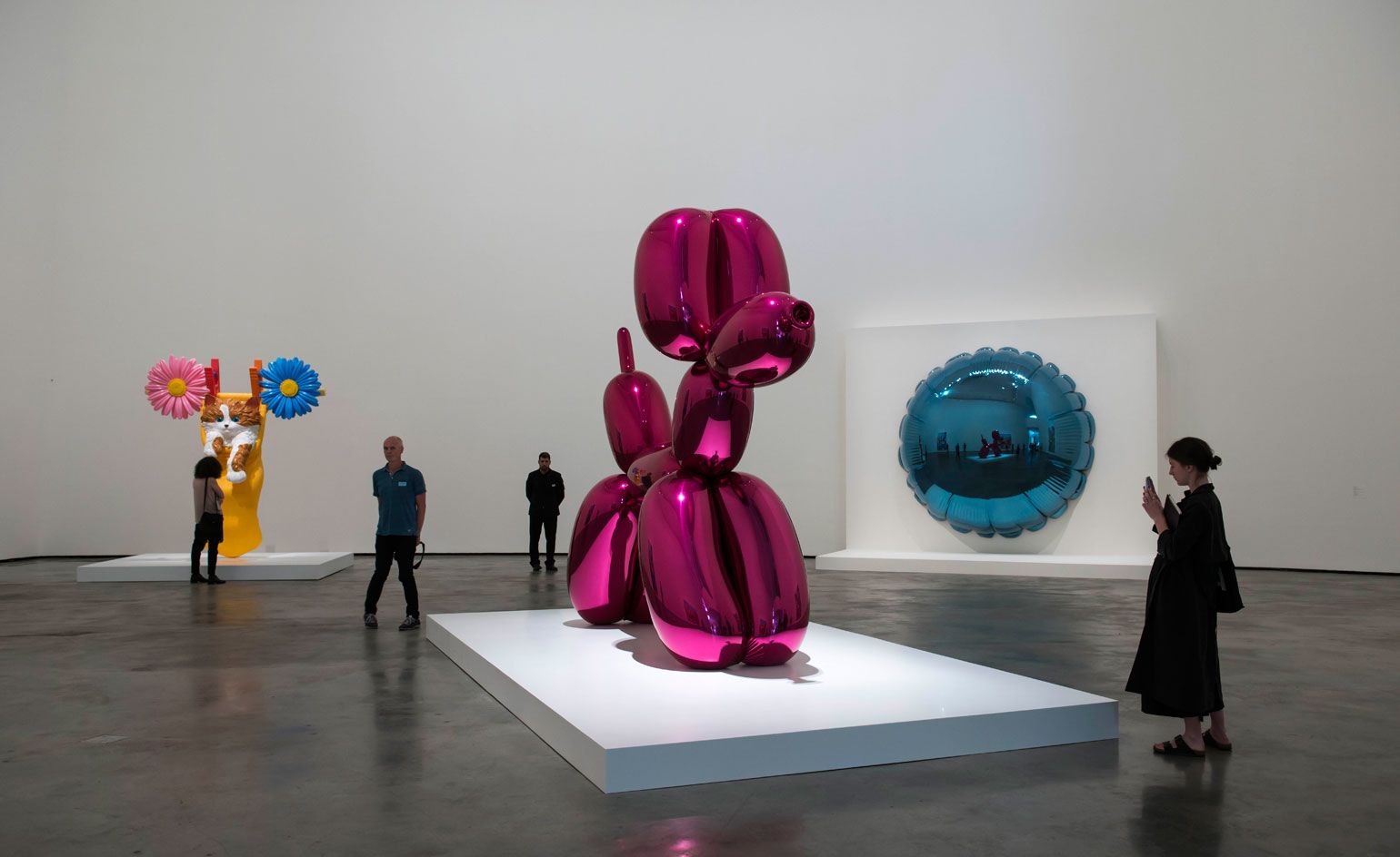 Ubiquitous inflatables: Jeff Koons reveals a new retrospective at the ...