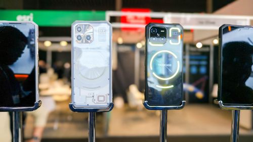 The Light Phone 2 is an ultra-minimalist phone that only does the ...