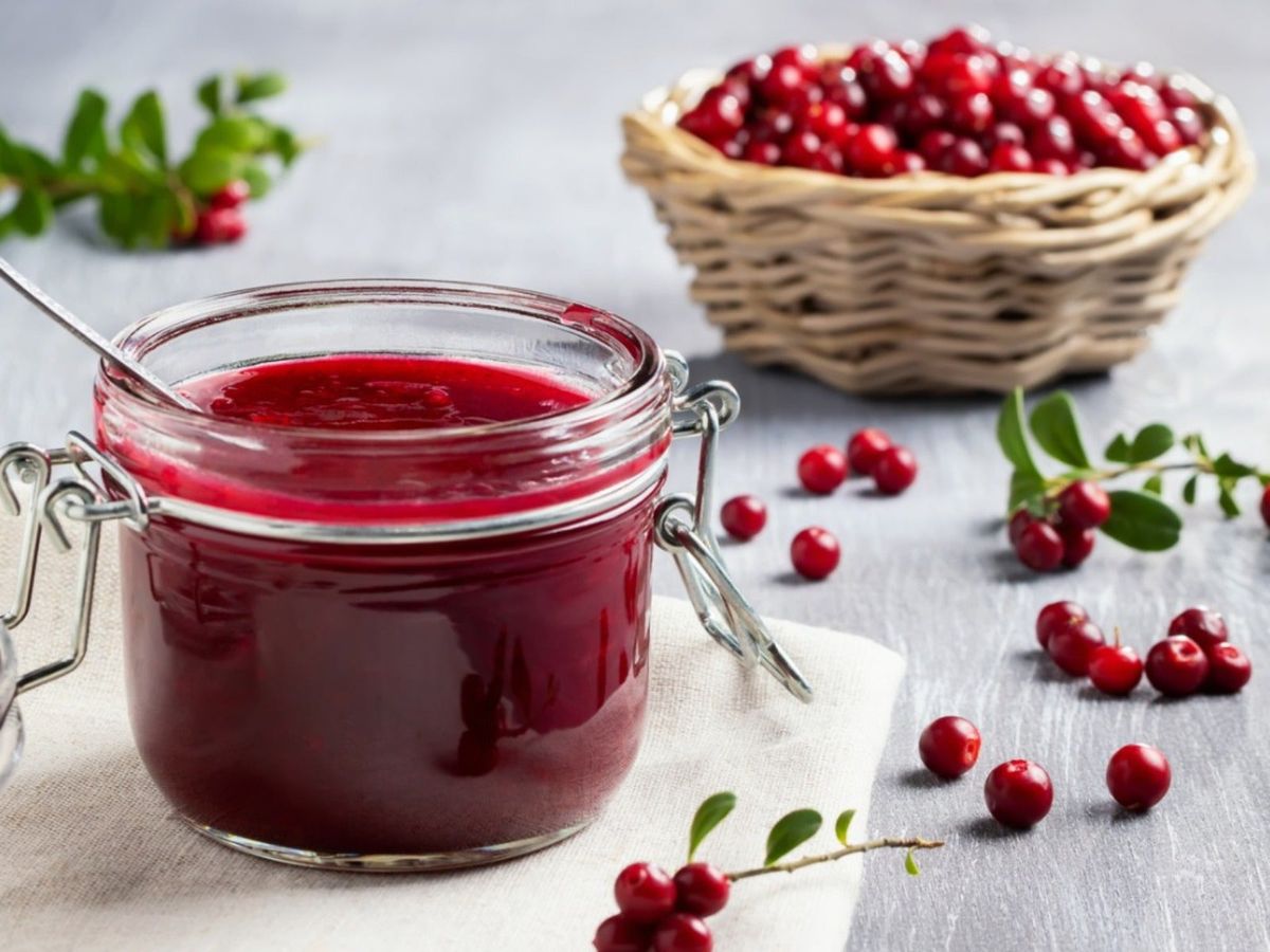 Lingonberry Jam, Lingonberry Tea, And More Tasty Ideas | Gardening Know How