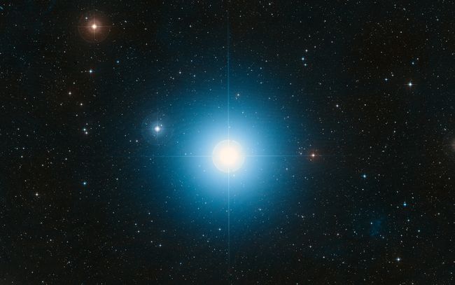 Fomalhaut, 'Royal' Star of Autumn, Swims with the Southern Fish | Space