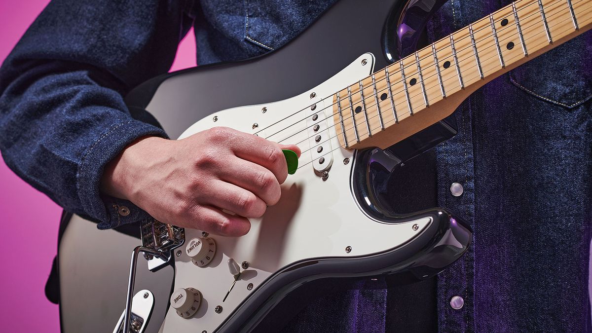 8 David Gilmour techniques that will change your playing style | Guitar ...