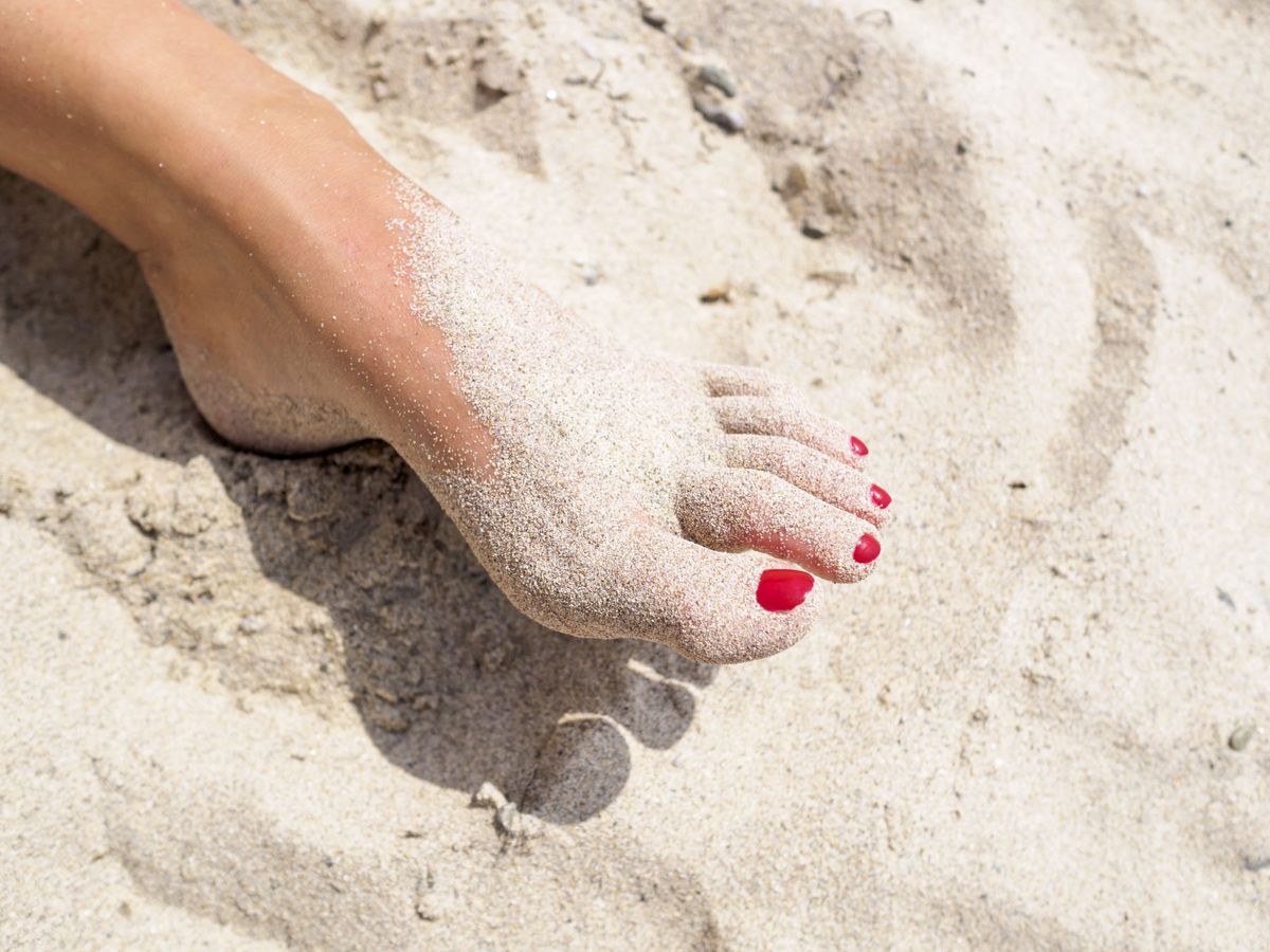 This simple trick will help you get the sand off your feet this summer ...
