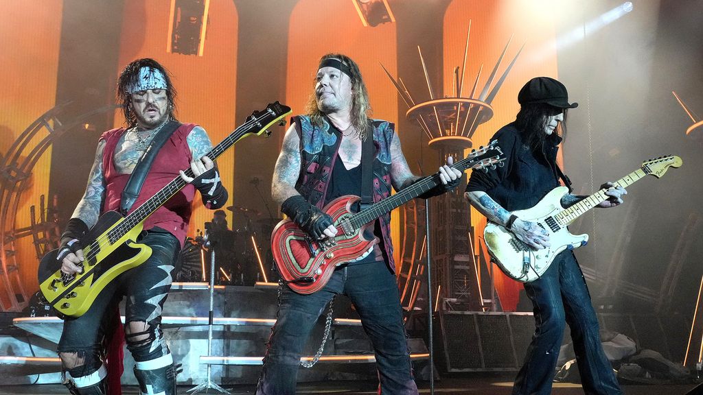 Mötley Crüe win legal battle against Mick Mars | Guitar World