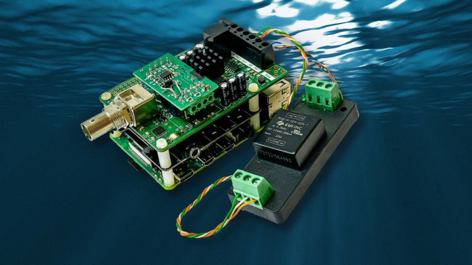 Startup company builds $10,000 underwater communication kit for $400 ...