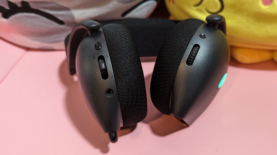 Alienware AW720H gaming headset review | Laptop Mag