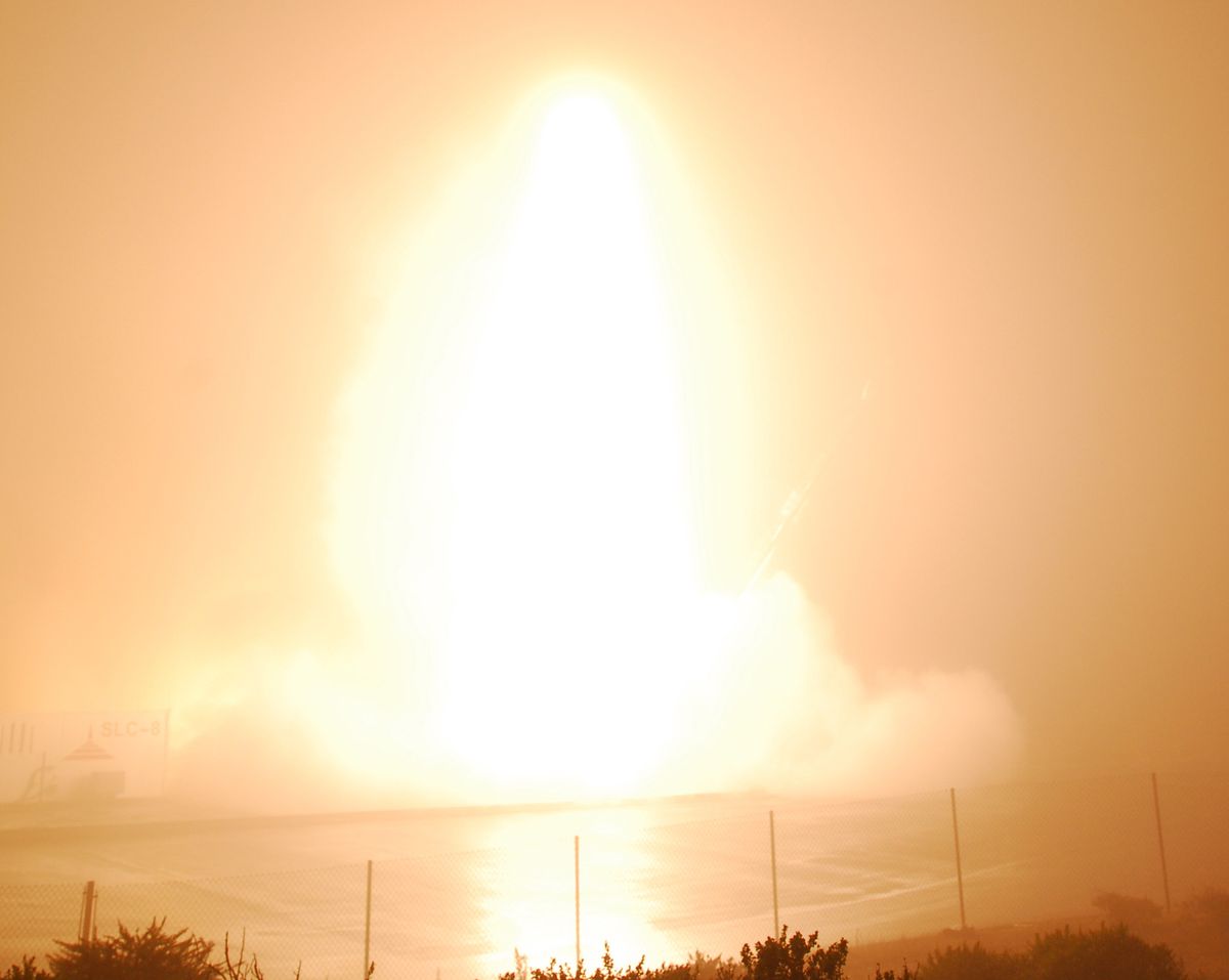 Gallery: DARPA's Falcon Hypersonic Glider's Mach 20 Launch Test | Space