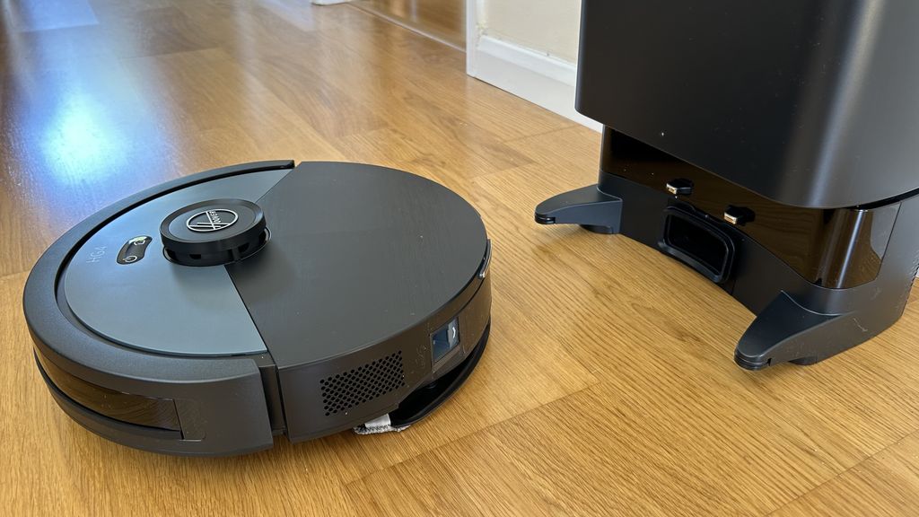 Hoover HG4 Hydro Pro robot vacuum review: late to the party but still ...