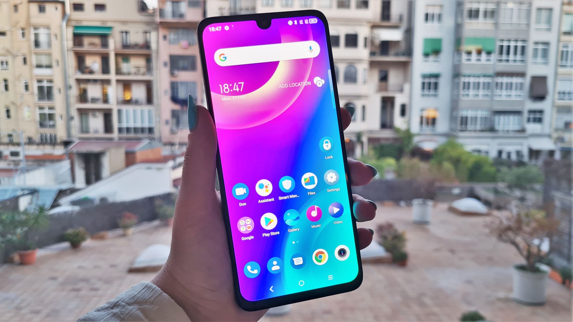 I tried out the TCL 30 5G phone and it’s worth buying if you're on a ...