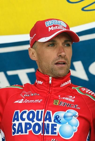 Garzelli re-signs with Acqua & Sapone | Cyclingnews