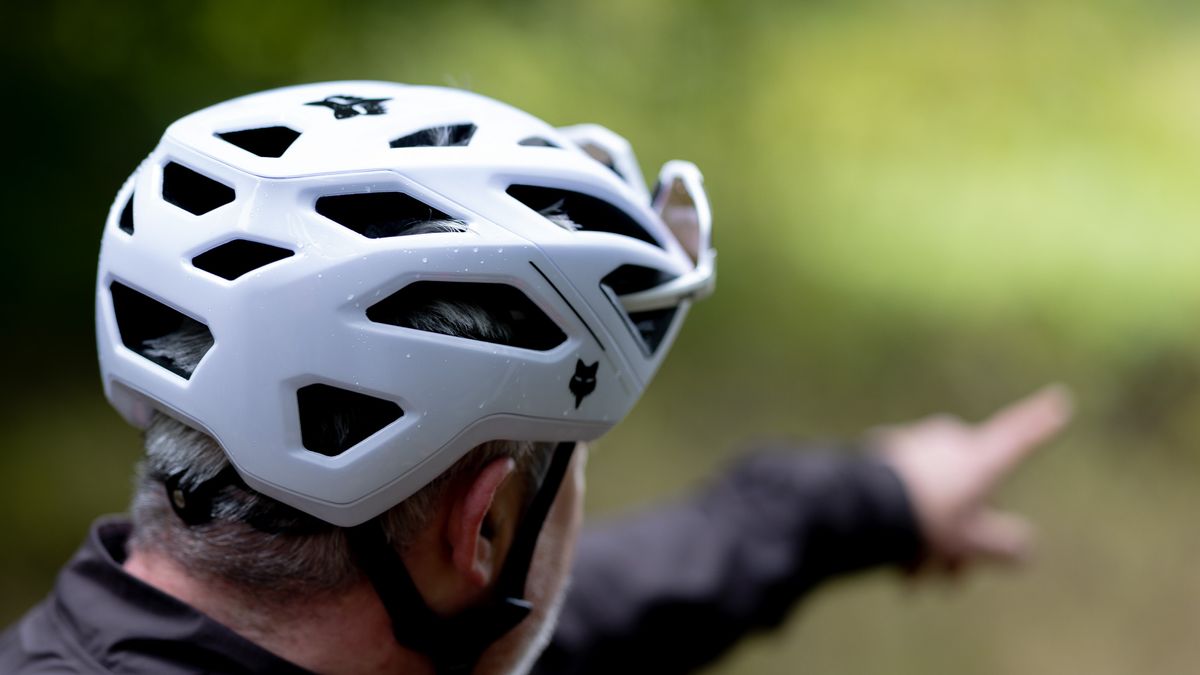 First ride with Fox's new gravel and XC helmet – the Crossframe Pro ...