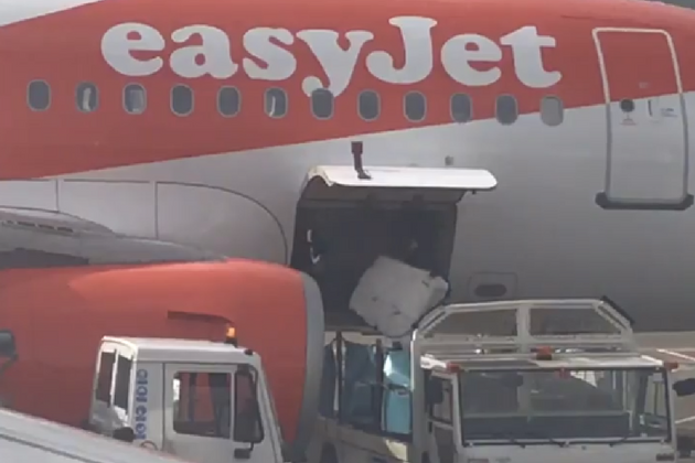 Watch: Baggage handlers drop multiple bike boxes off Easyjet flight ...