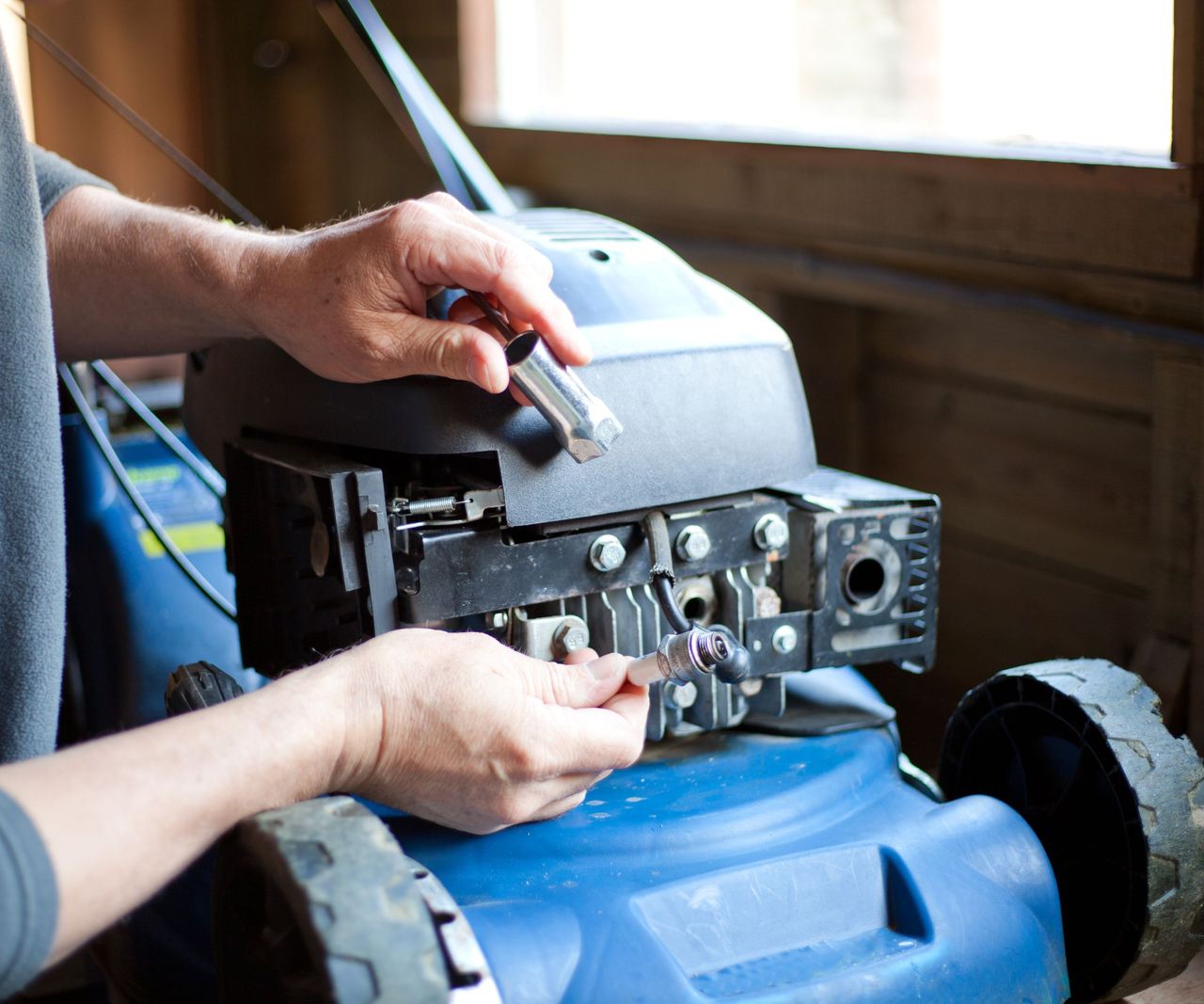 What to do when your lawnmower pull cord is stuck: 5 fixes | Homes and ...