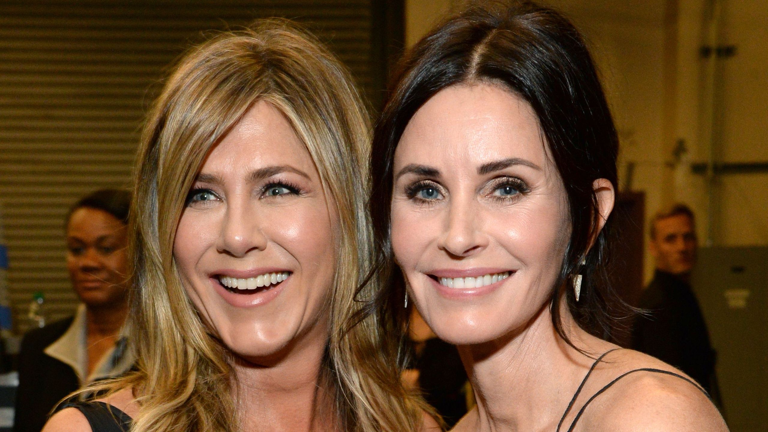 Jennifer Aniston and Courteney Cox's Cute PSA About Face Masks | Marie ...