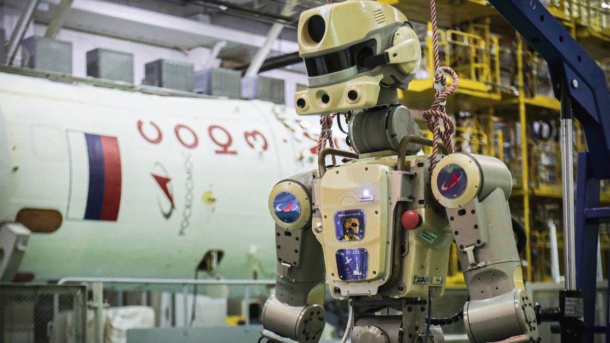 Russia's Skybot F-850 Humanoid Robot for Space in Photos | Space