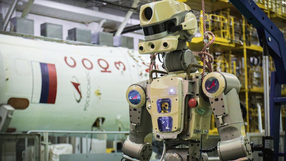 Russia's Skybot F-850 Humanoid Robot for Space in Photos | Space