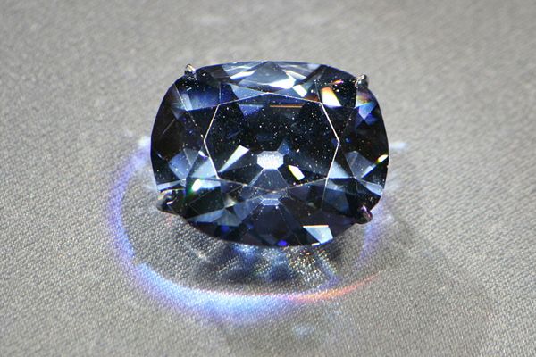 Is the Hope Diamond Really Cursed? | Live Science