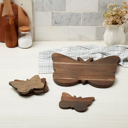 How Dolly Parton is bringing 'country charm' to our kitchens | Homes ...