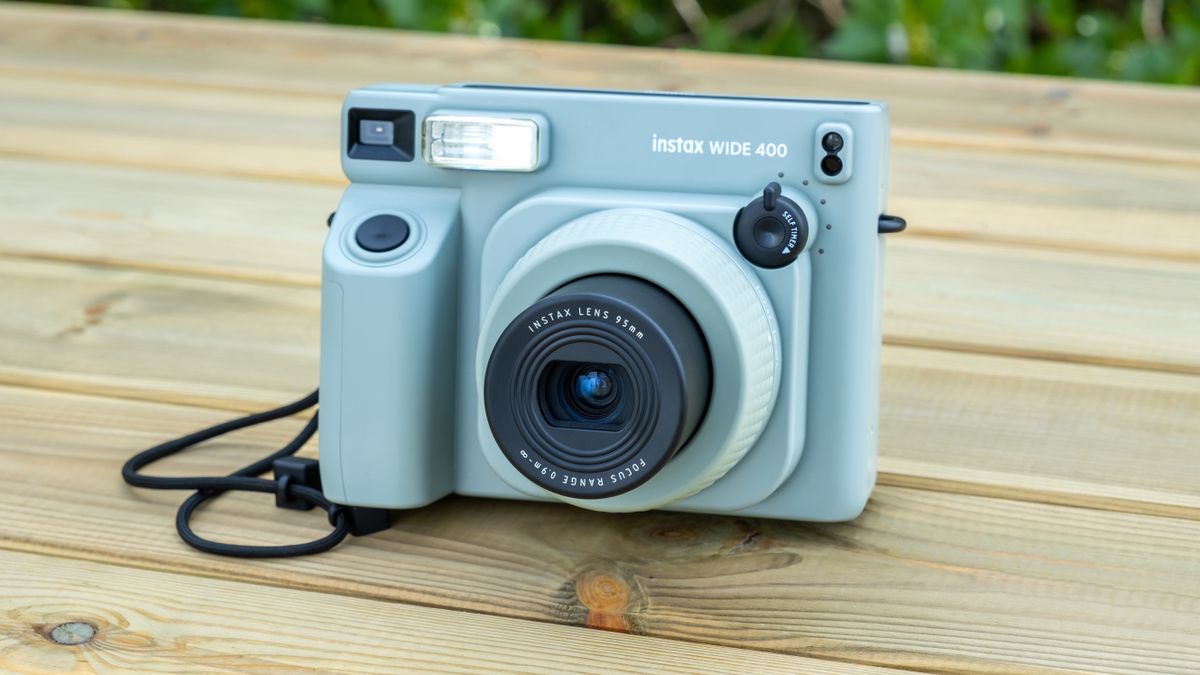 Fujifilm just launched the Instax Wide 400 — and it's been 10 years in ...