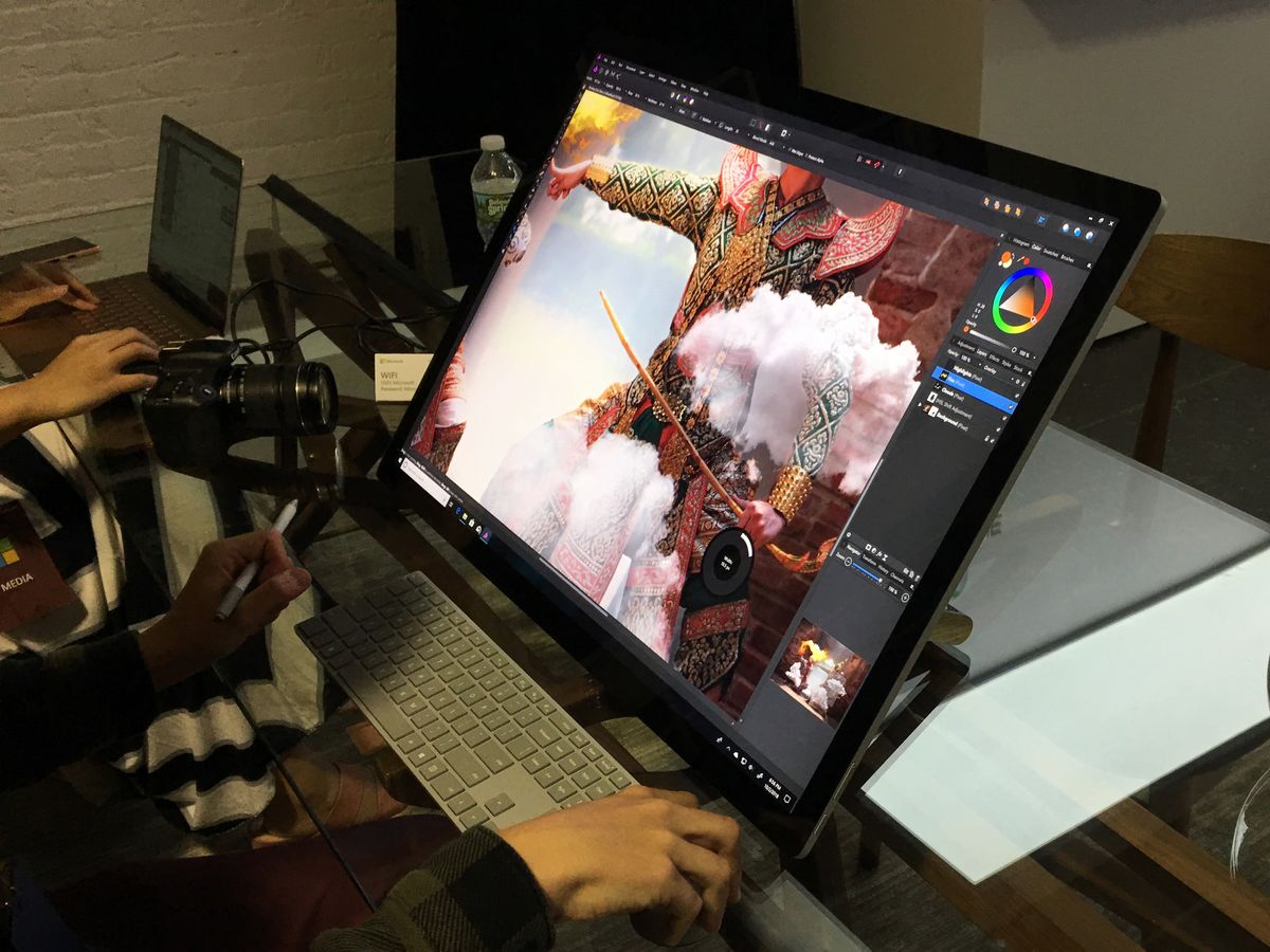 Surface Studio 2 Hands-On: All About the Screen | Tom's Hardware