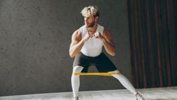 I did the 9-minute gorilla walk exercise every day for one week — here ...