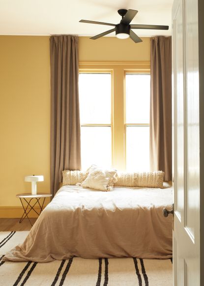 11 spring color ideas to make your bedroom look lighter and larger ...