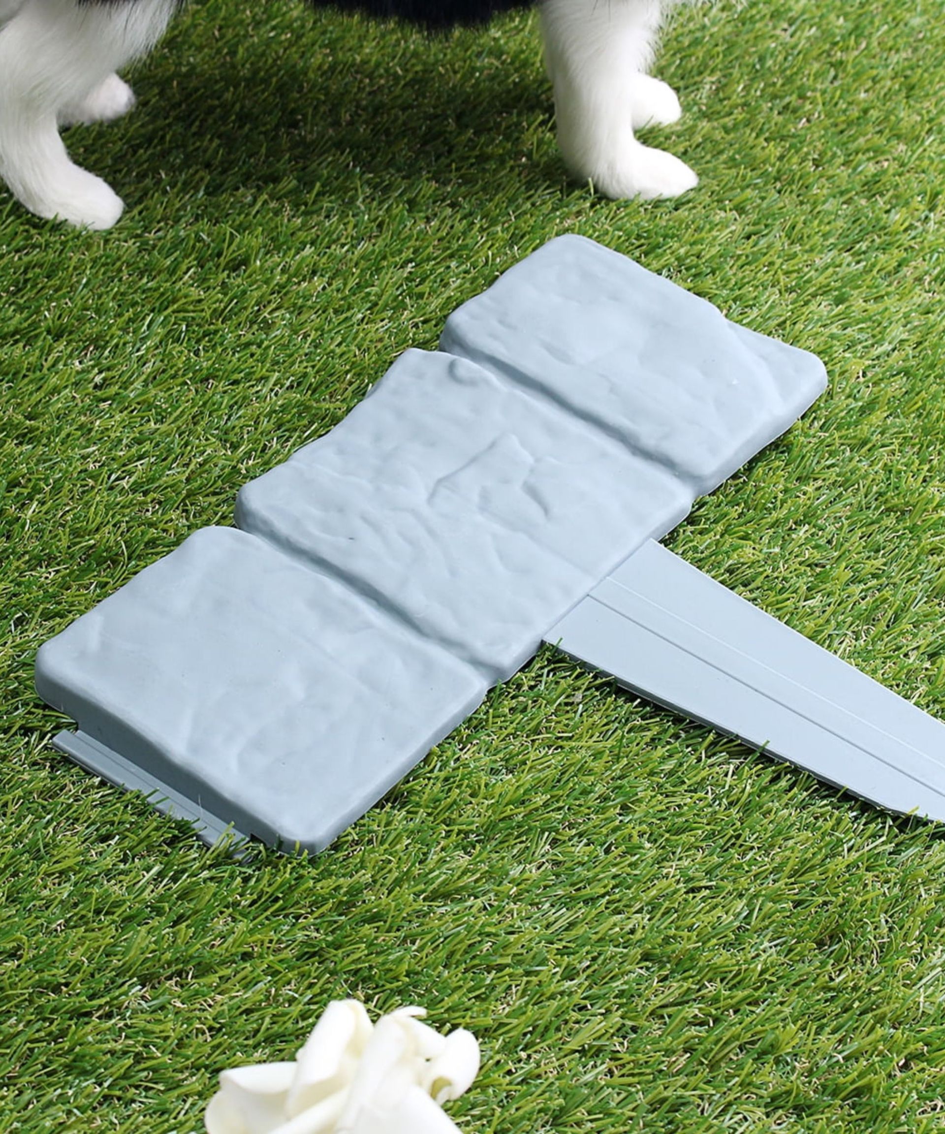 14 lawn edging ideas to enhance your lawn and landscape | Real Homes