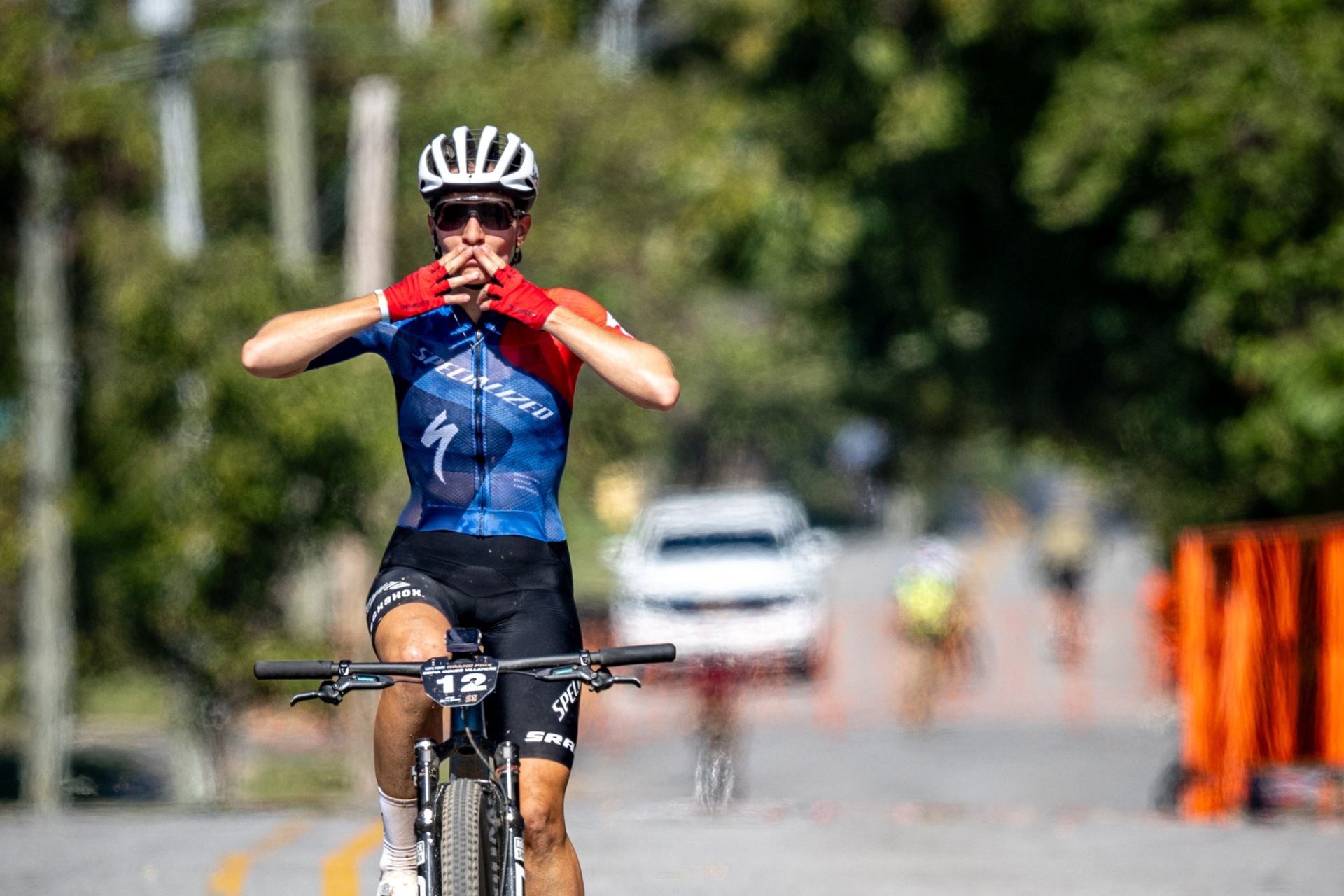 Cam Jones and Sofia Gomez Villafañe win Life Time Grand Prix after 'gnarly' weather-shortened ...