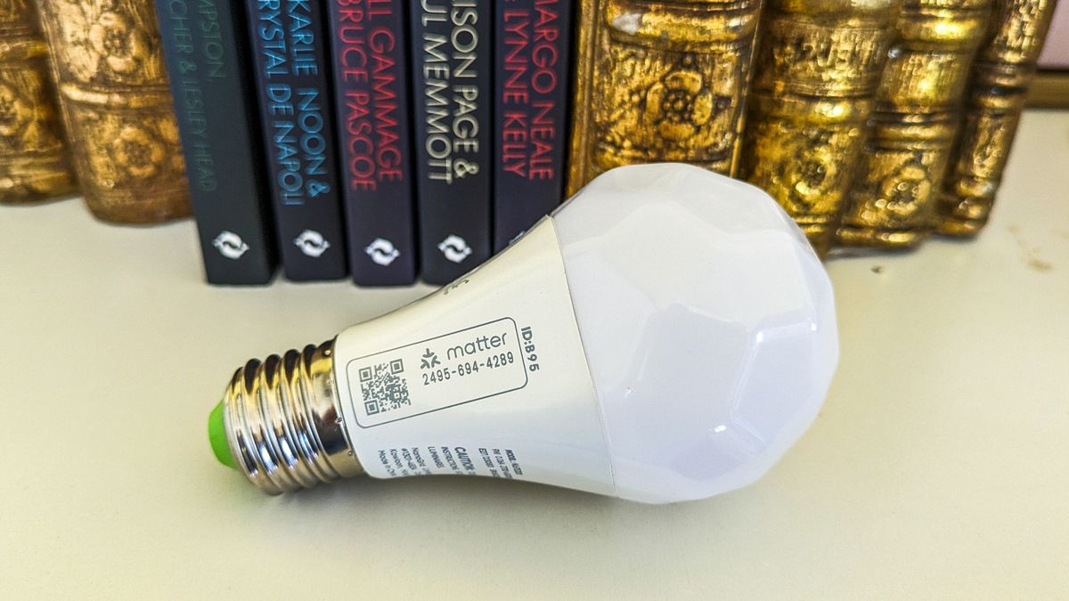 Nanoleaf Matter Essentials smart bulb review: same great light, better ...