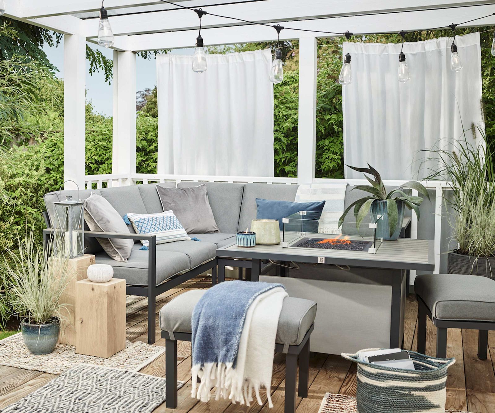 How to make a deck more inviting: 5 expert tips | Homes and Gardens