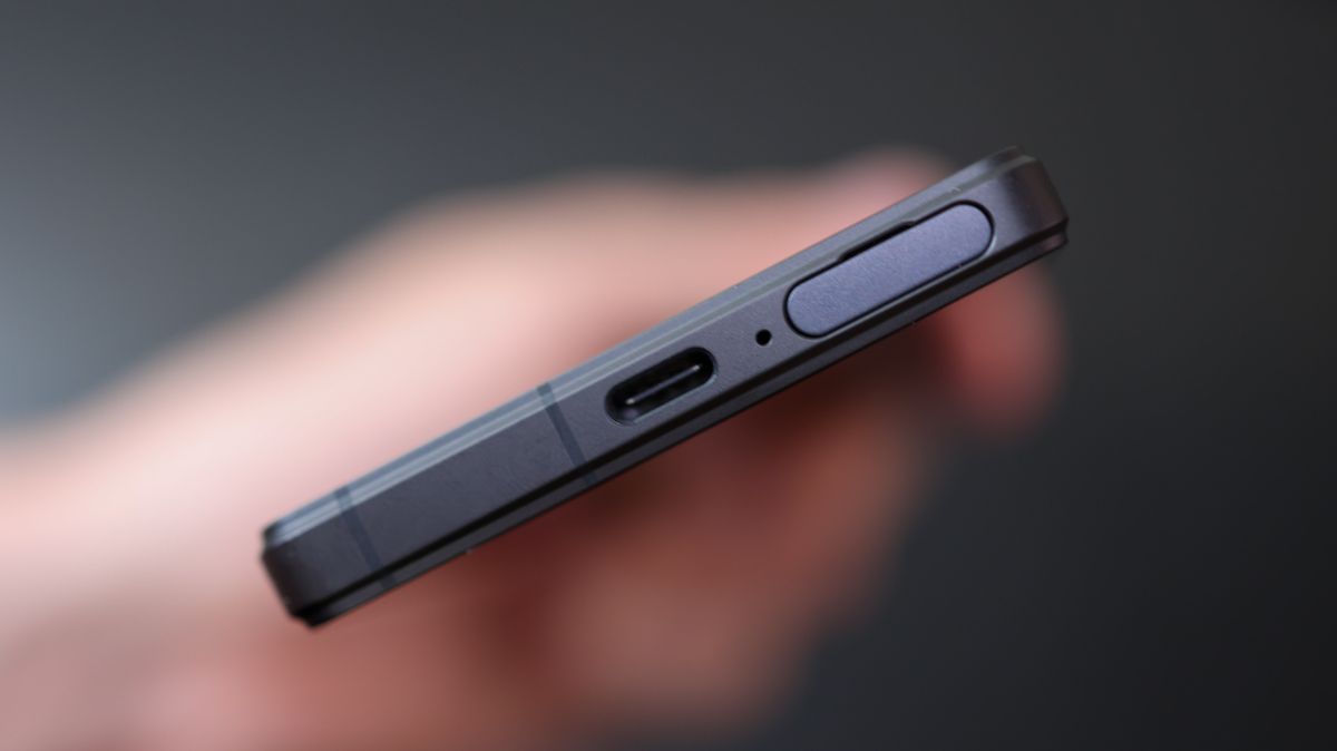 Sony announces Xperia 5 V with stacked camera sensor… we try it out ...