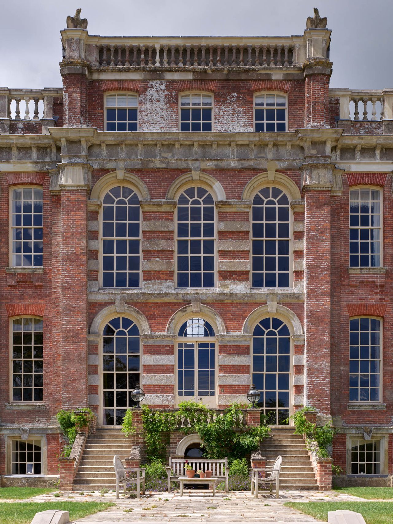 Chettle House: Almost a ruin 200 years ago; a triumph today ...