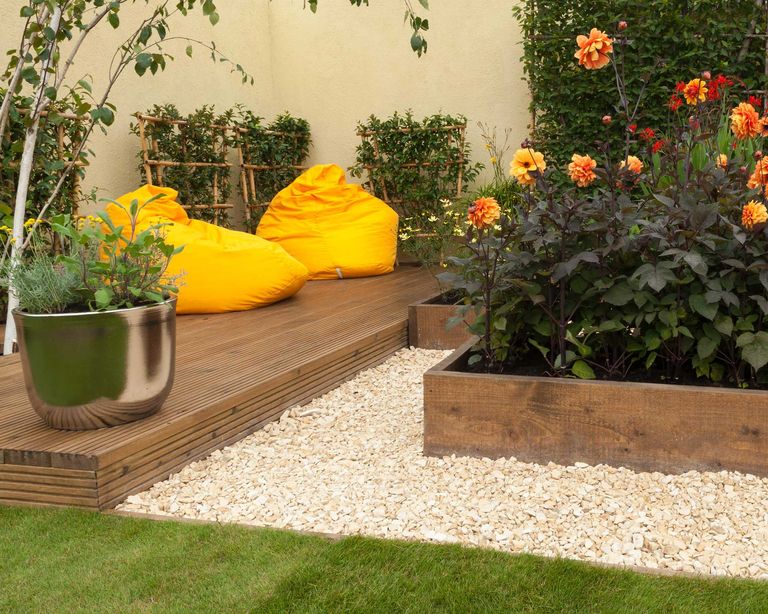 Raised decking ideas: 10 stylish setups | Gardeningetc