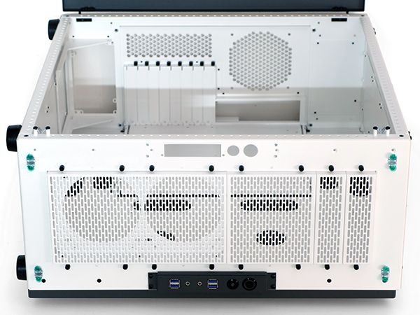 Inside The CaseLabs Merlin SM08