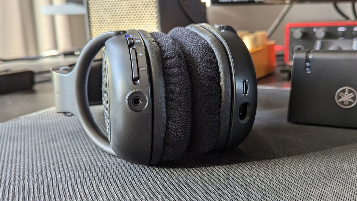 Yamaha YH-WL500 review | Guitar World