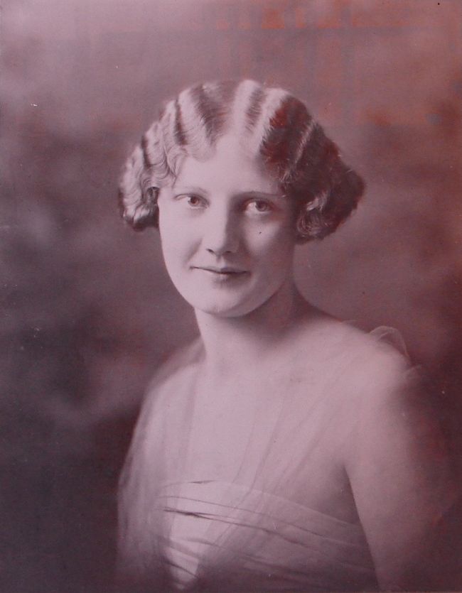 Pioneers of the American West: The Harvey Girls (Photos) | Live Science
