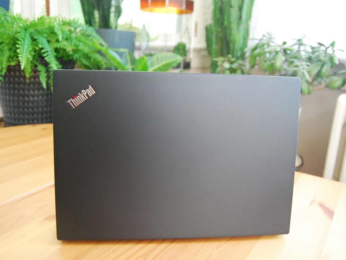 Lenovo ThinkPad T490s review: A more portable T490 that toes the line ...
