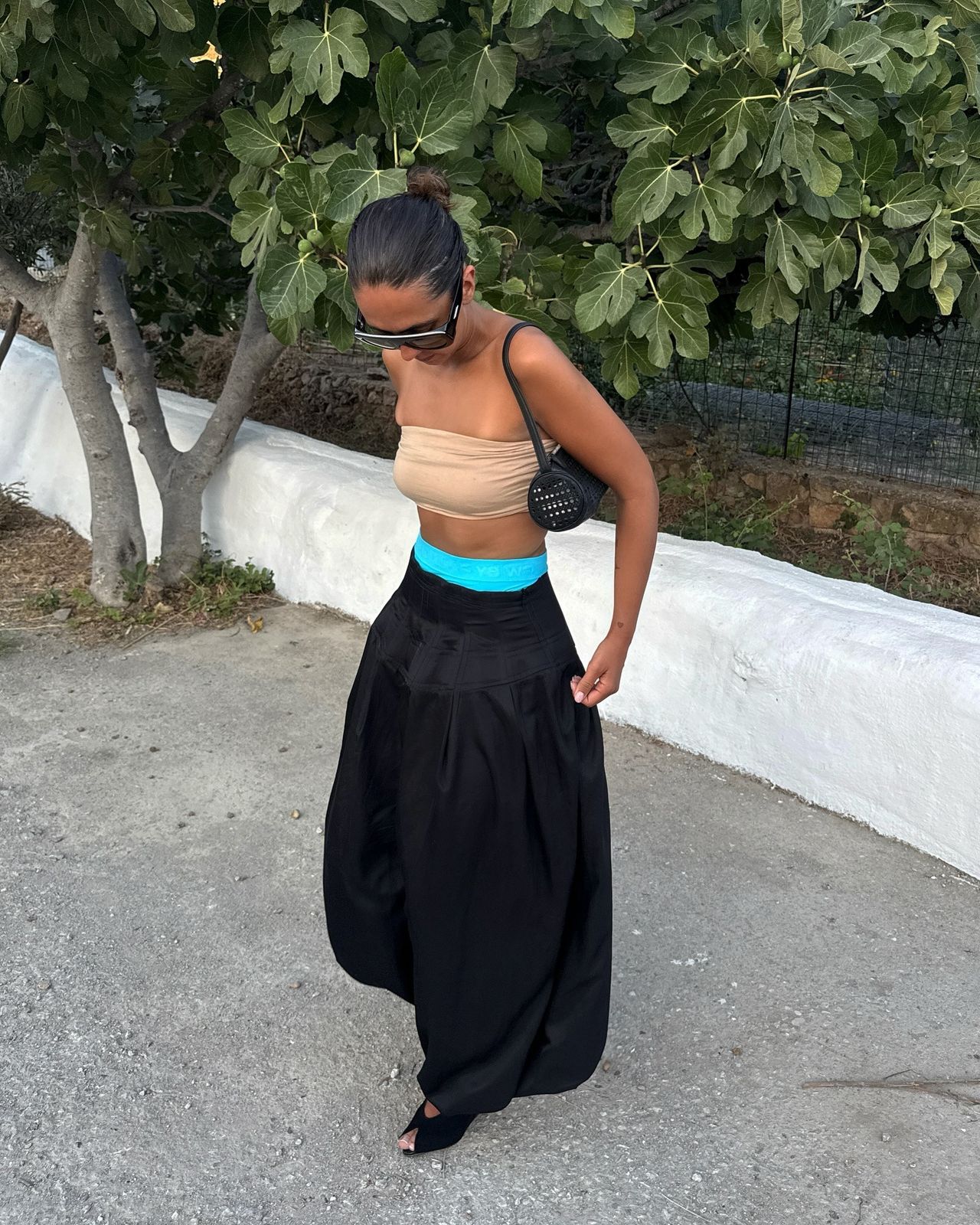 7 Genie Pants Outfits to Help You Style the Viral 2025 Trend | Who What ...